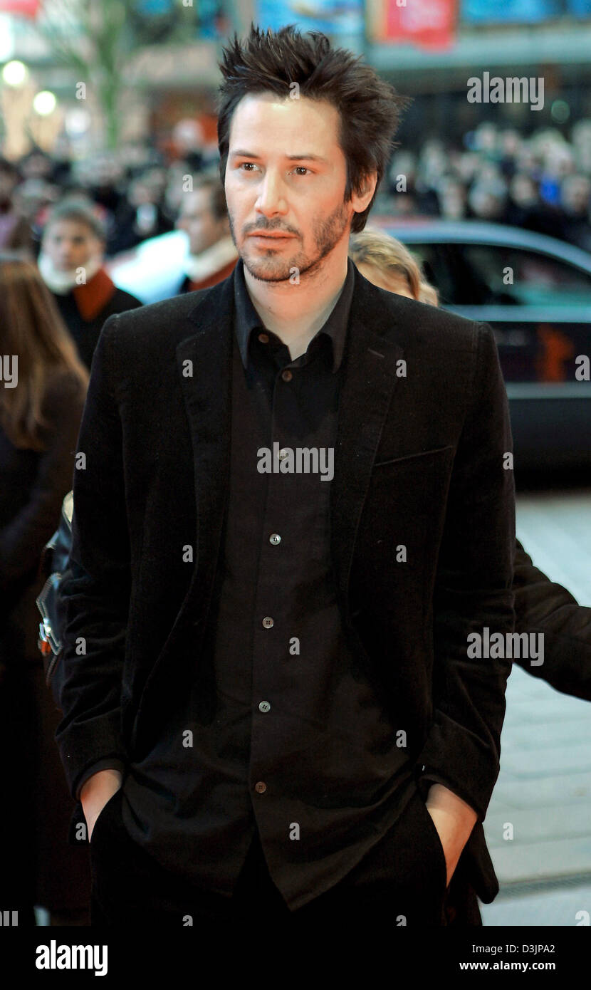 (dpa) - US actor Keanu Reeves arrives for the presentation of the ...