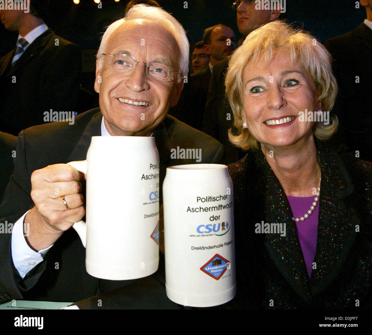 (dpa) - German state of Bavaria Prime Minister Edmund Stoiber and his ...