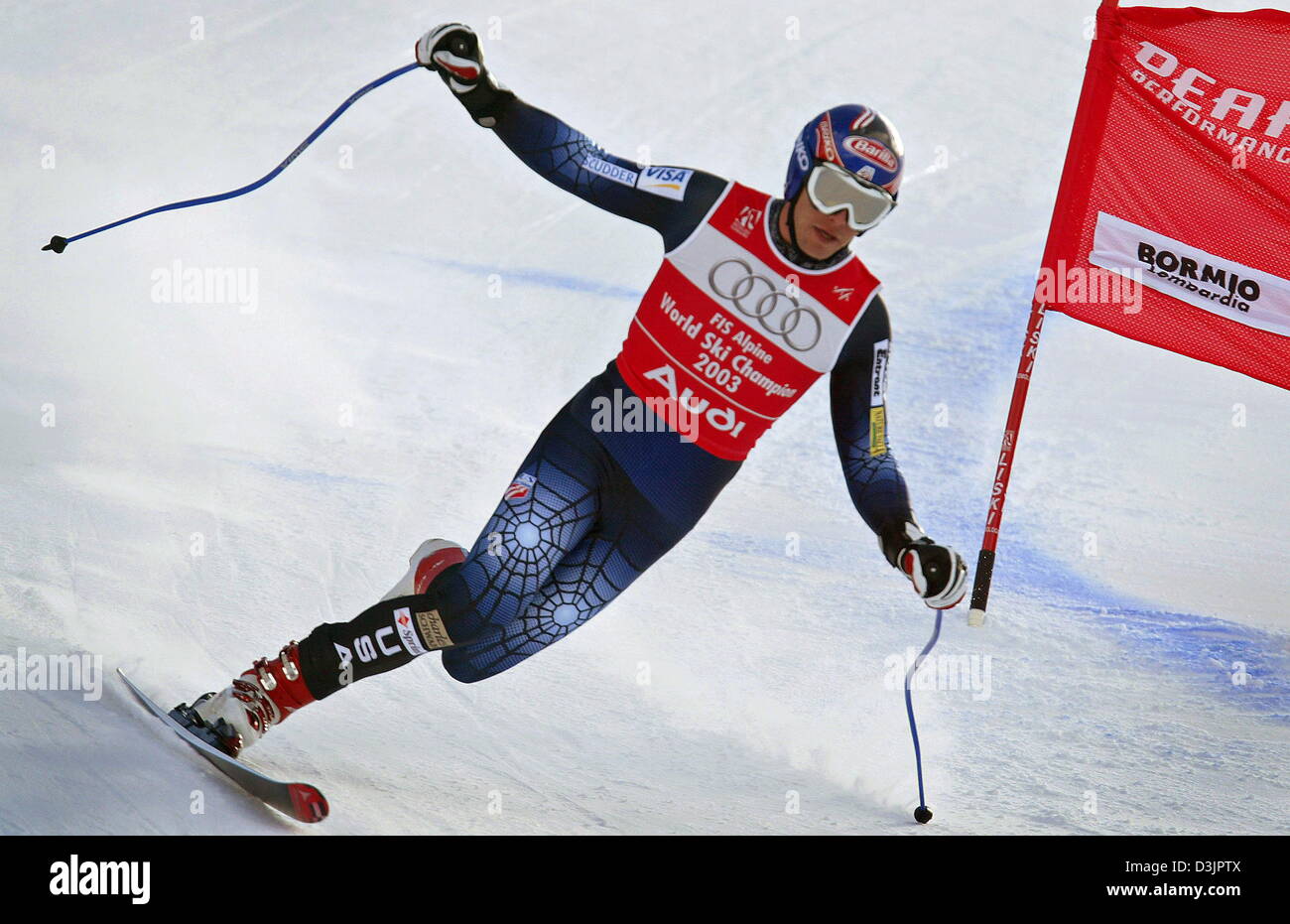 (dpa) - US skier Bode Miller skis downhill on one ski after losing the ...
