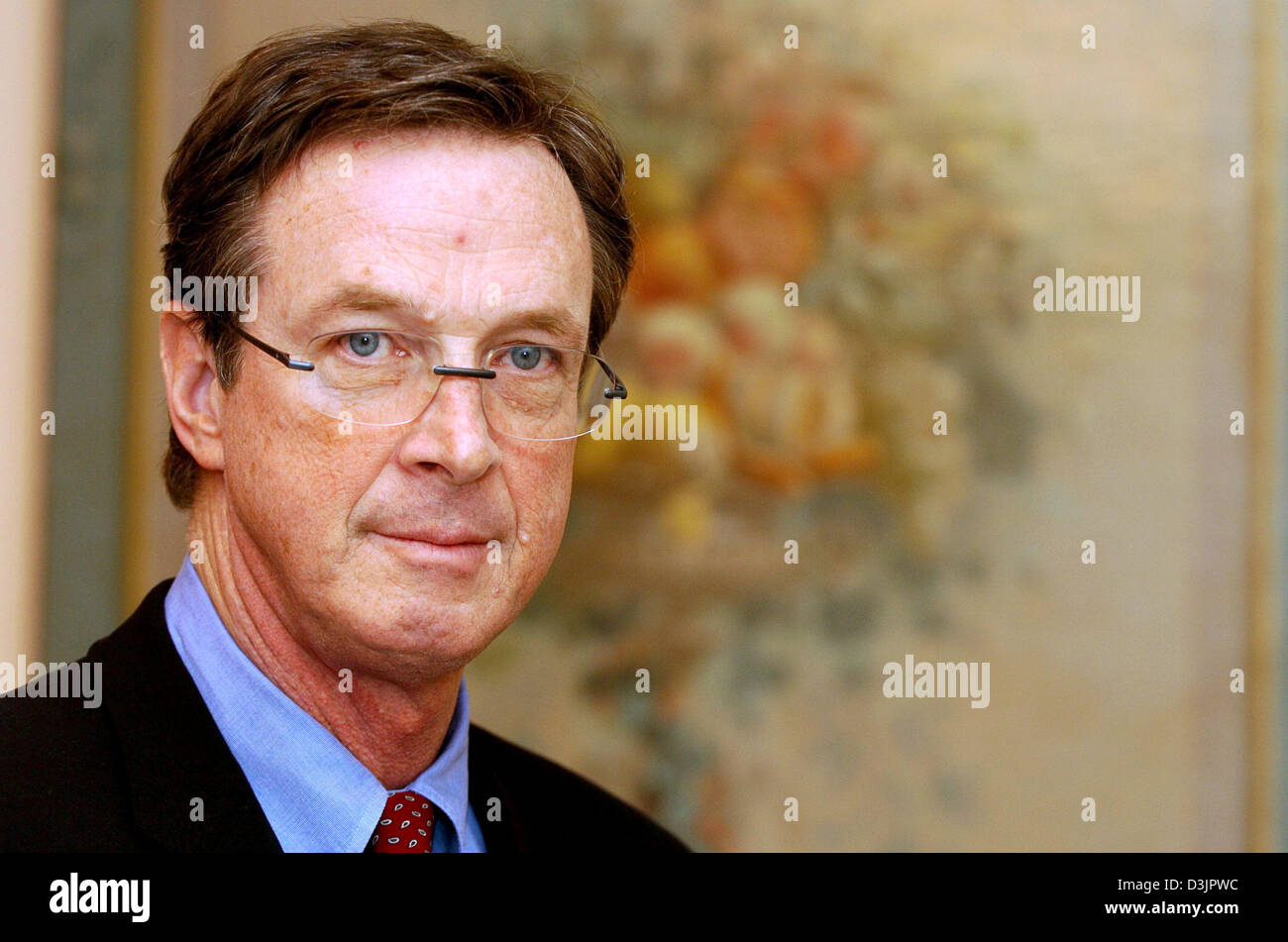 Michael crichton 2005 hi-res stock photography and images - Alamy