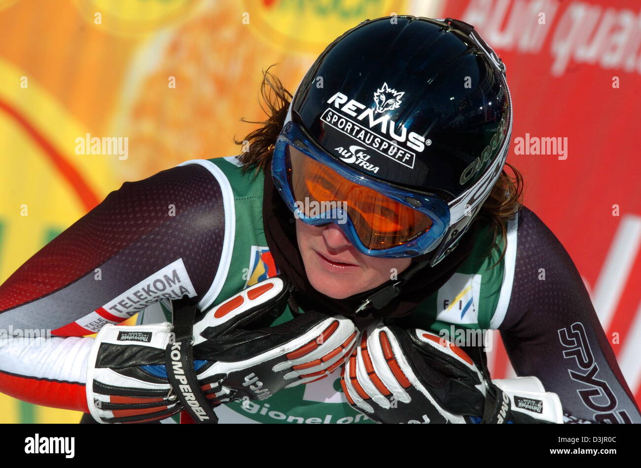 (dpa) - Austrian skier Alexandra Meissnitzer leans forward after the ...