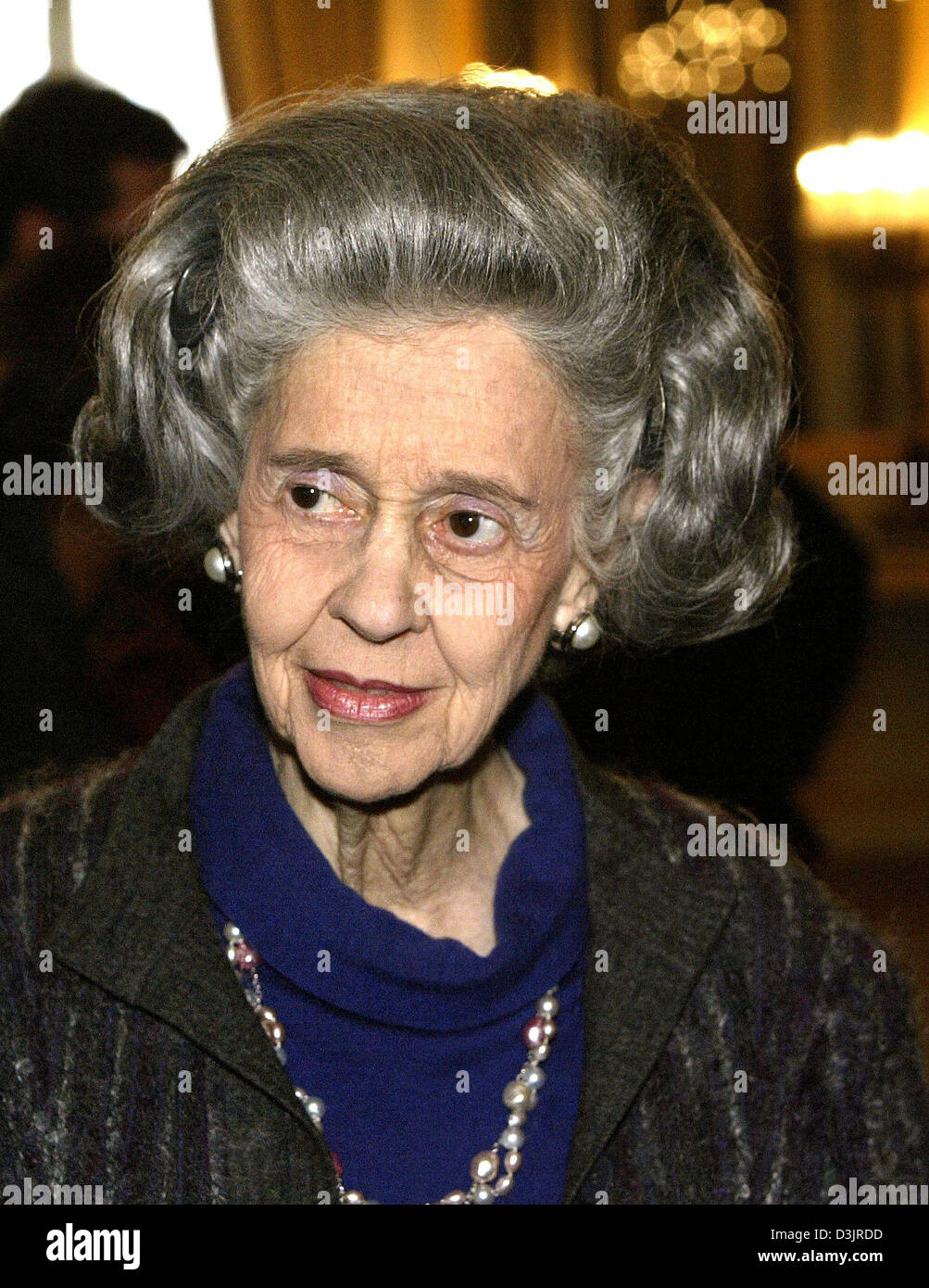 (dpa) - Queen Fabiola of Belgium smiles as she attends the reception of ...