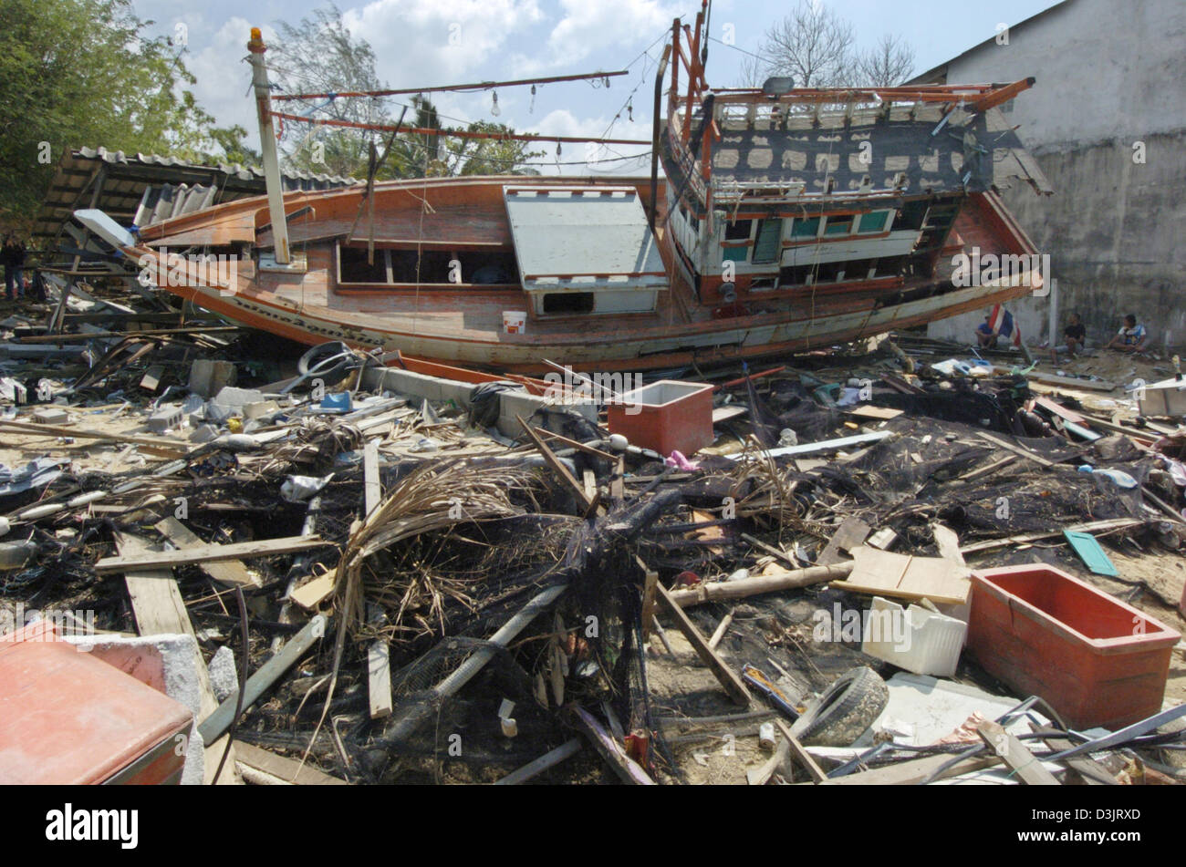 (dpa) - A scene of total devastation presents itself to the beholder ...