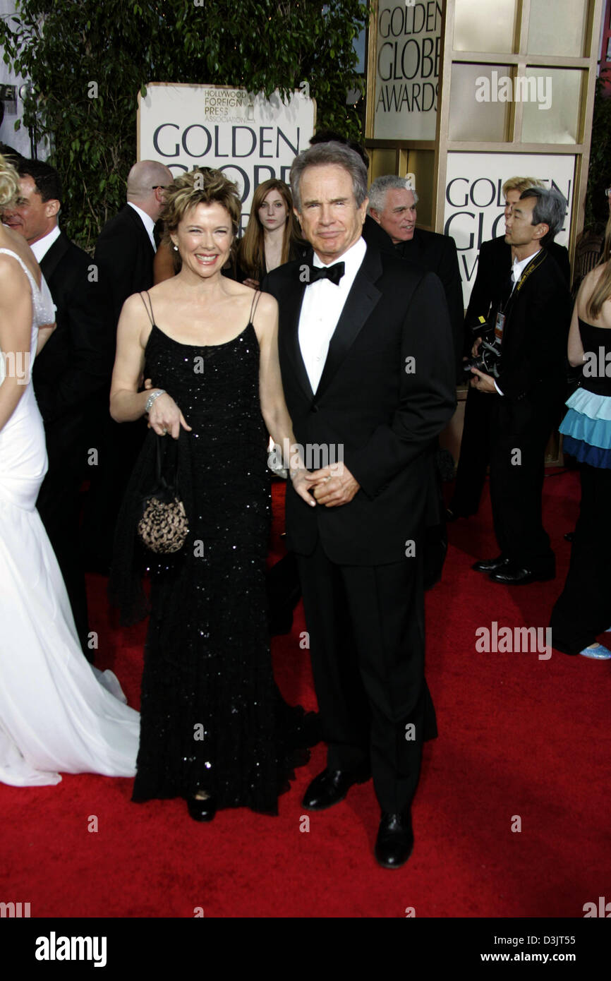 (dpa) - US actress Annette Bening and her husband Warren Beatty smile ...