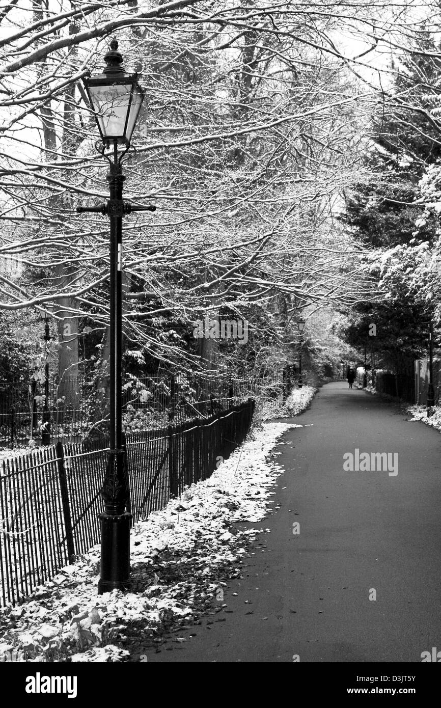 Vintage cambridge college scene hi-res stock photography and images - Alamy