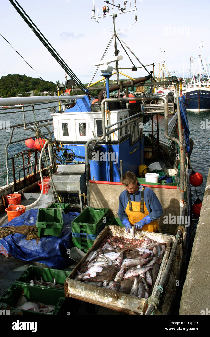 Lifestyle leisure lif trials fishing boat food sea ireland hi-res stock ...