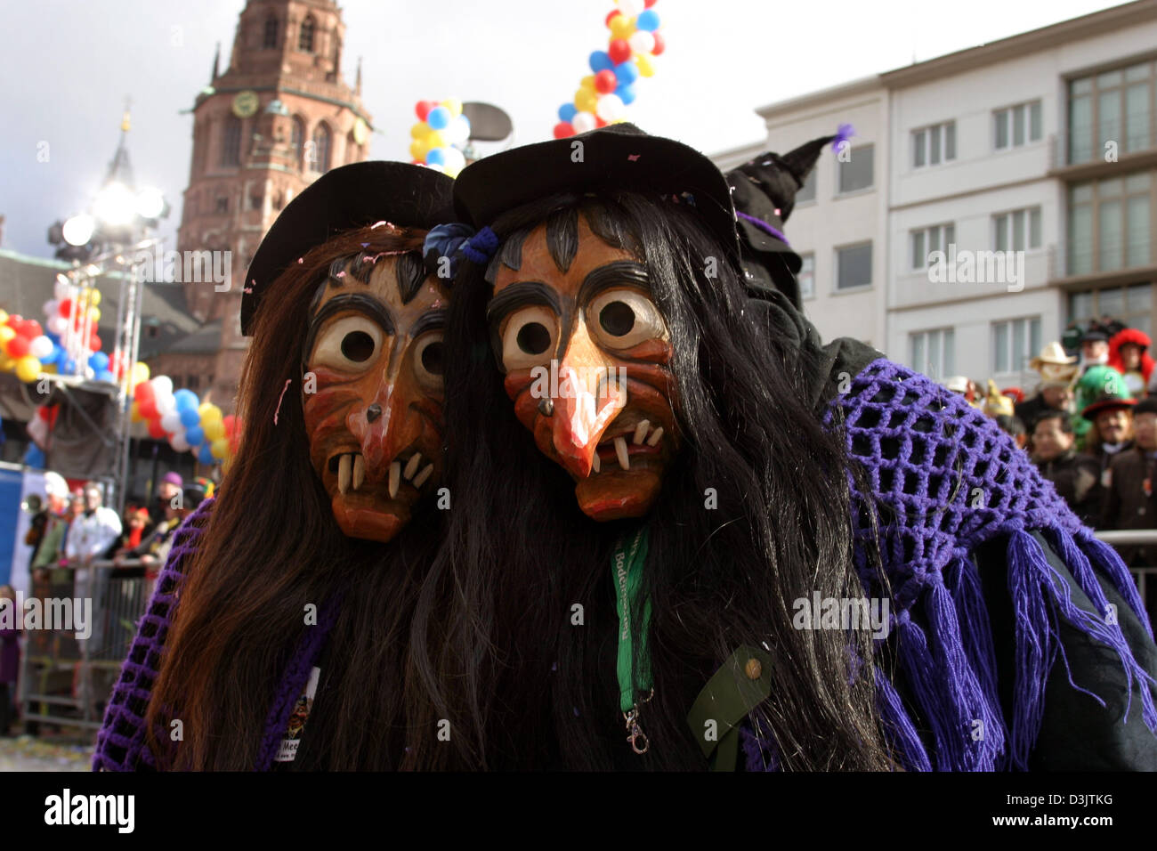 (dpa) - Two people dressed up as witches celebrate Monday after Lent in ...