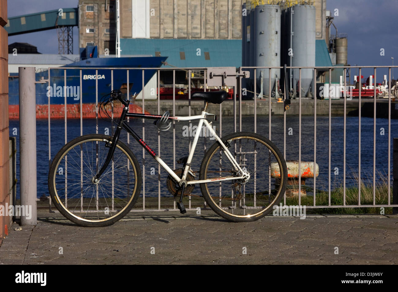 Harbor basin with cargo ship hi-res stock photography and images - Alamy