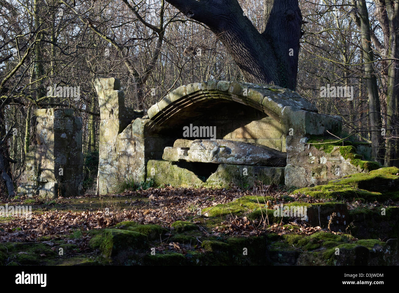 Medieval knight's tomb at Luffness Friary Stock Photo - Alamy