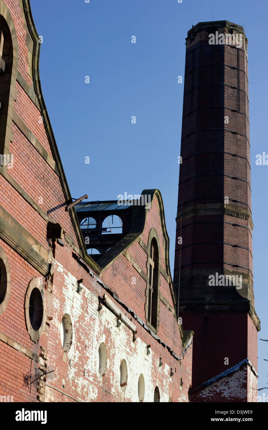 Red brick factory hi-res stock photography and images - Alamy