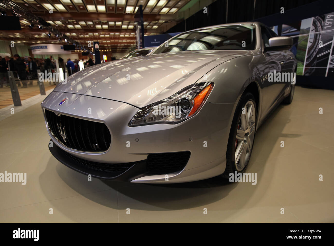 silver maserati front Stock Photo - Alamy