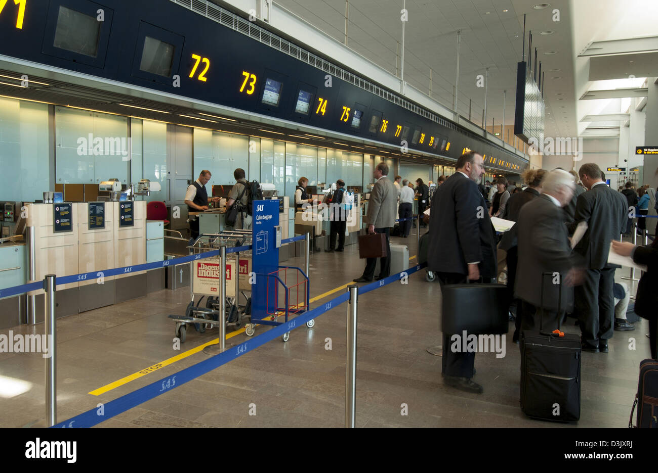 People checking in at the airport Stock Photo - Alamy