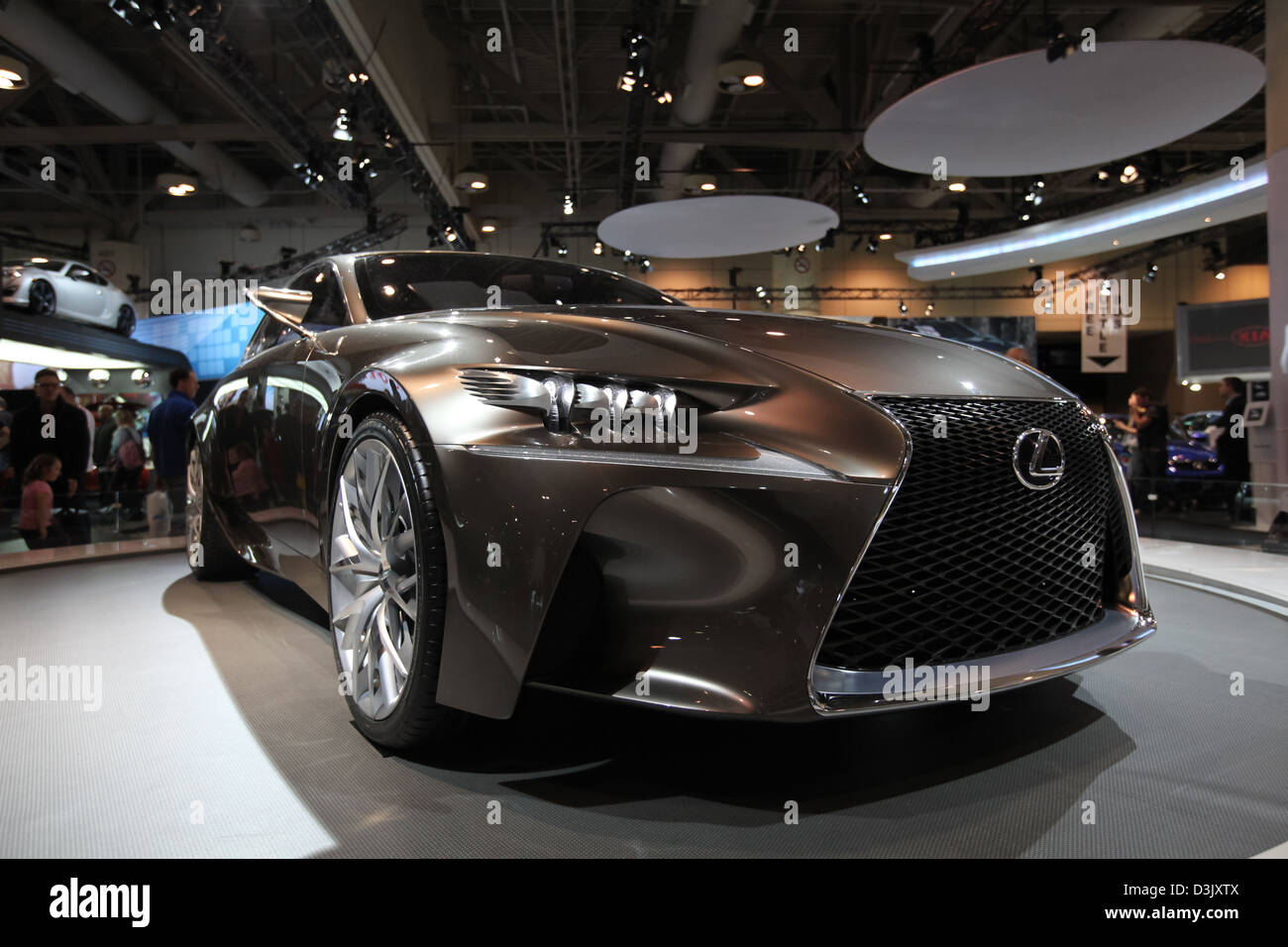 Car front grill hi-res stock photography and images - Alamy