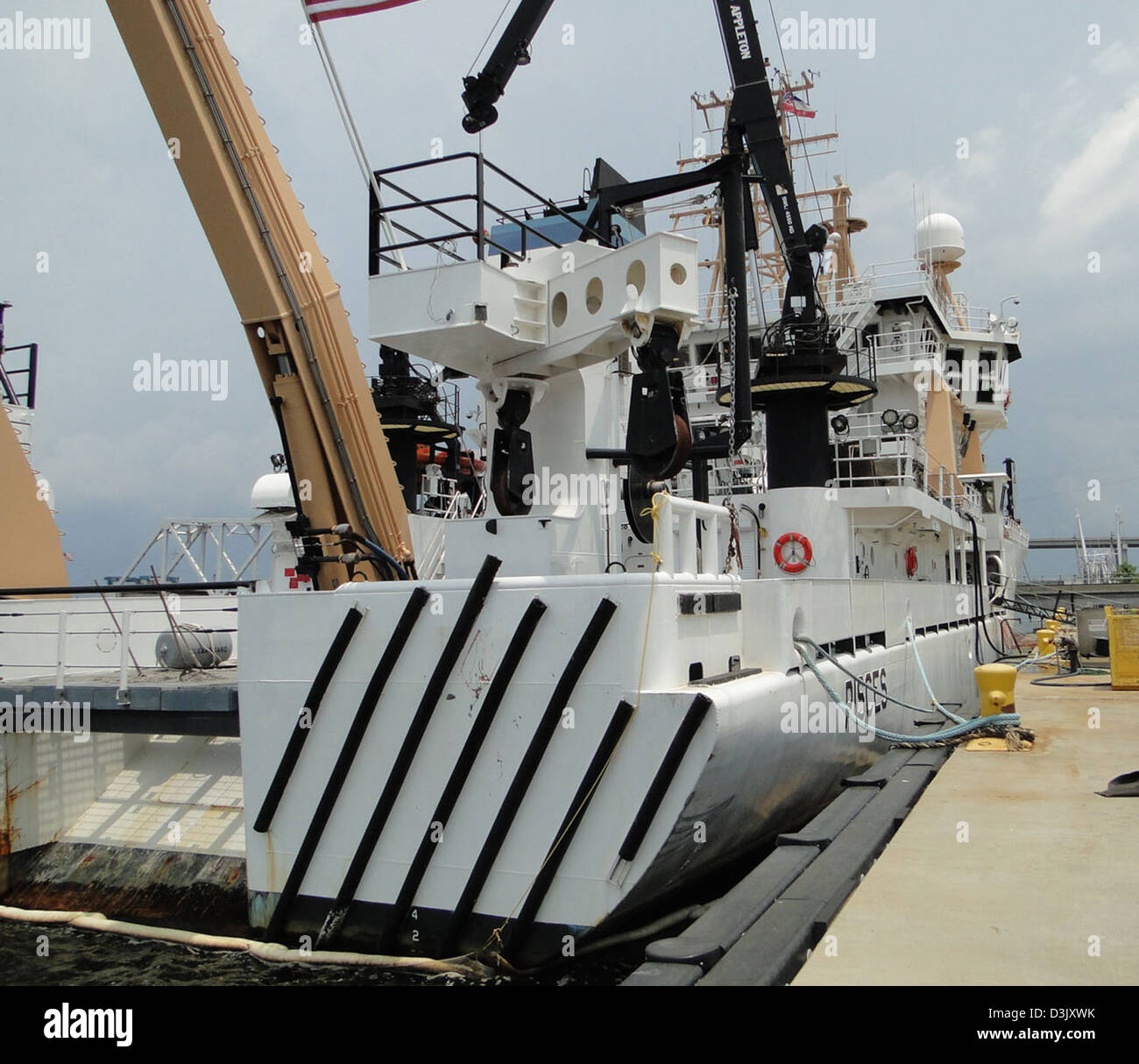 The NOAA research vessel R/V Pisces conducts studies in the Gulf of ...