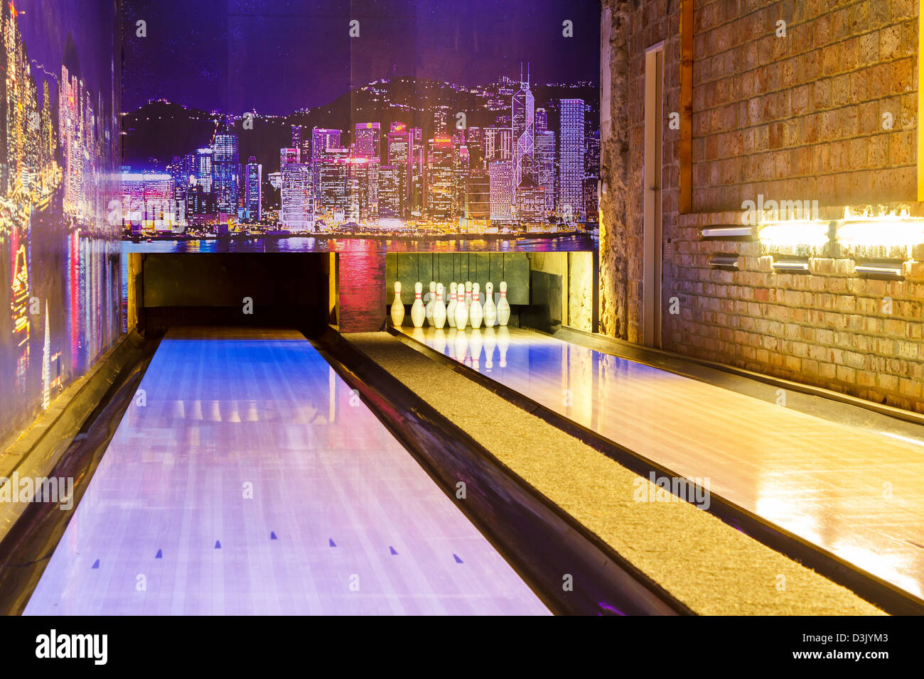 bowling alley with pins prepared for game Stock Photo - Alamy