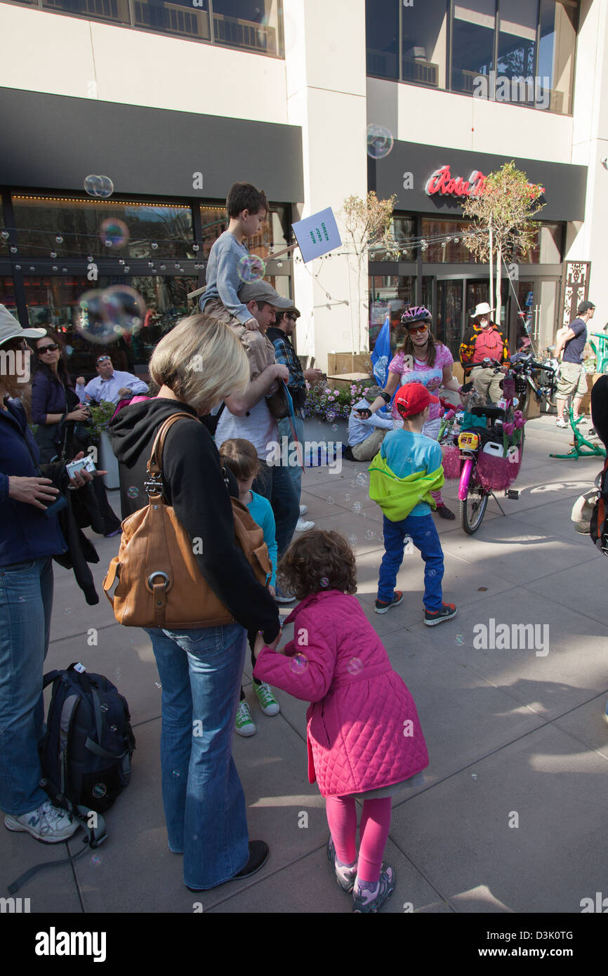 Massive ‘Forward on Climate’ rally at One Market Plaza on February 17 ...