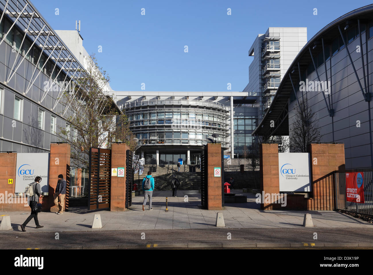 Entrance to Glasgow Caledonian University campus, Cowcaddens Road ...