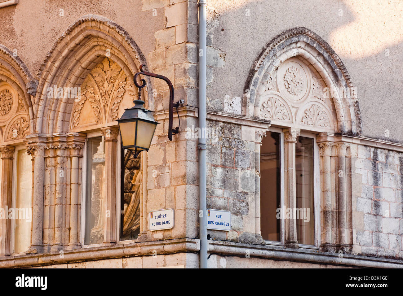 La Maison Canoniale in Chartres. This 13th century building once housed ...