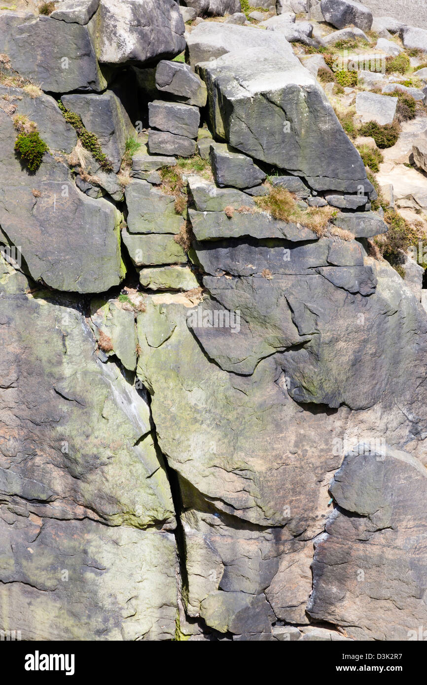 Detail of the rocks and fissures at the Hangingstone Rocks, Ilkley Moor ...