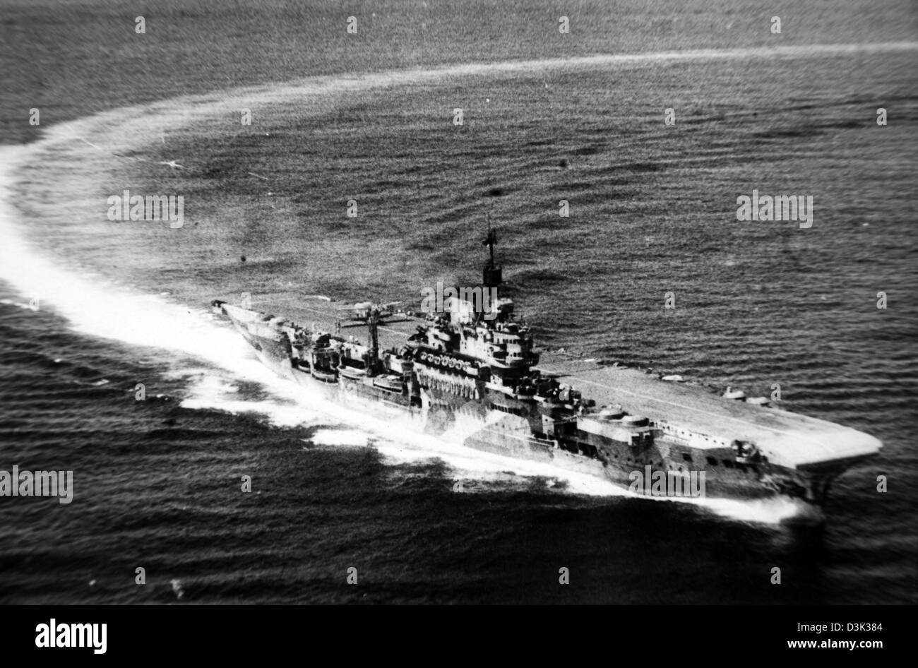 Royal navy warship ww11 hi-res stock photography and images - Alamy