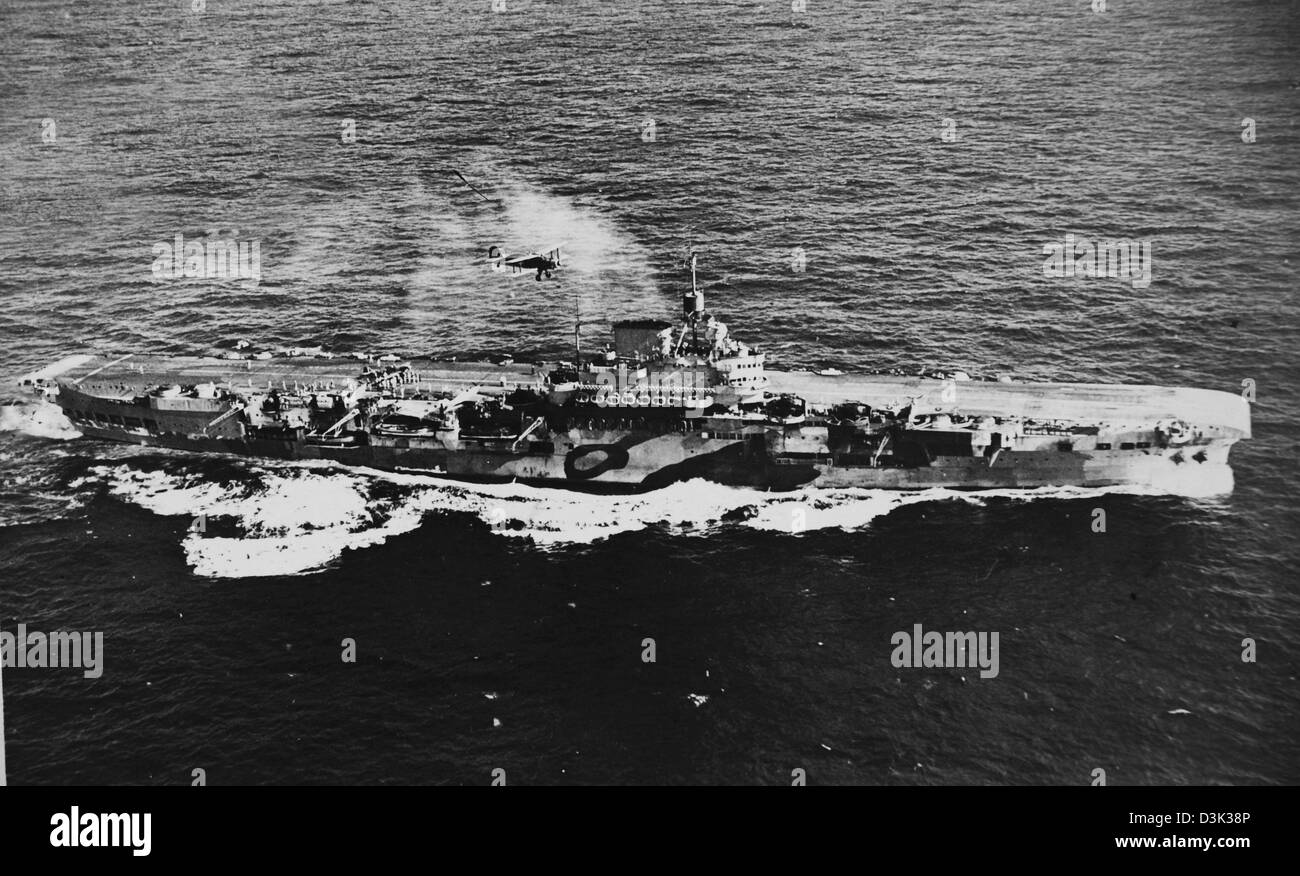 Royal Navy Warship Ww11 Stock Photos & Royal Navy Warship Ww11 Stock ...