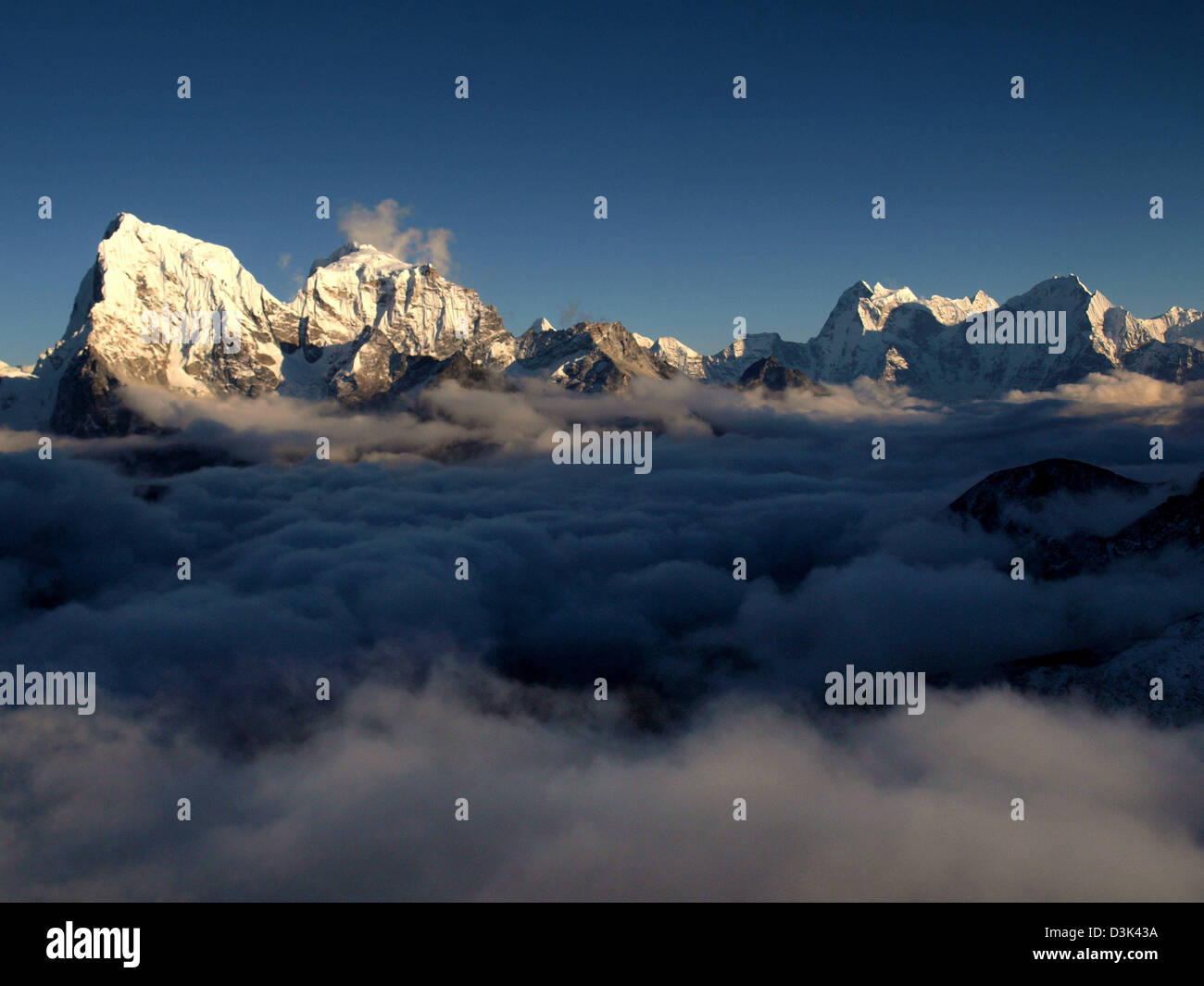 Solukhumbu district nepal hi-res stock photography and images - Alamy
