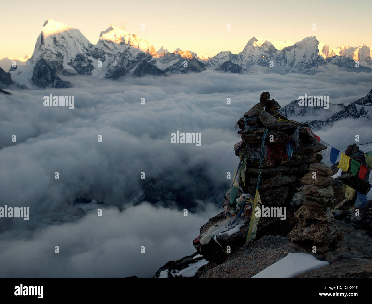 Taboche solukhumbu district hi-res stock photography and images - Alamy