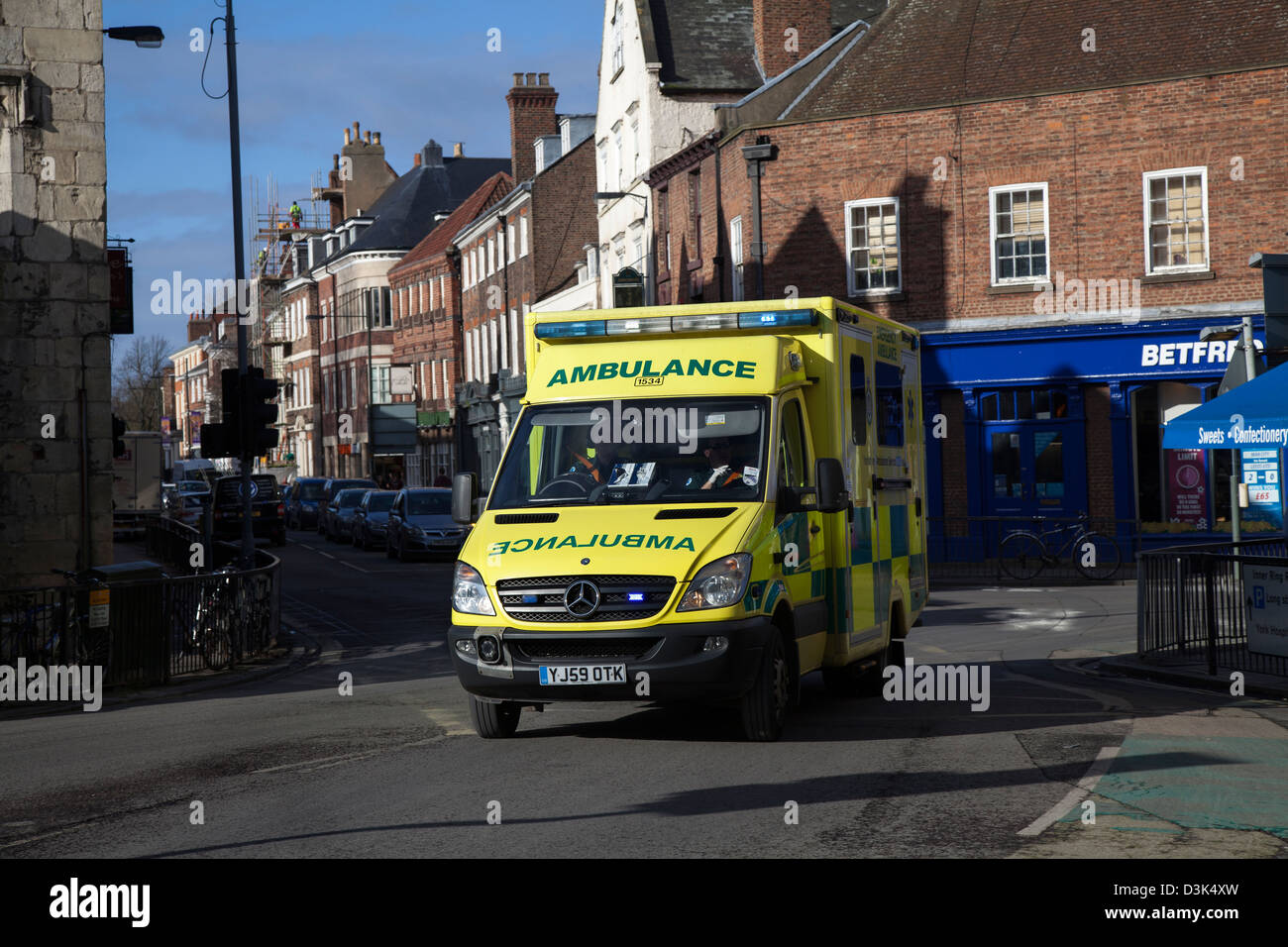 101 ambulance hi-res stock photography and images - Alamy