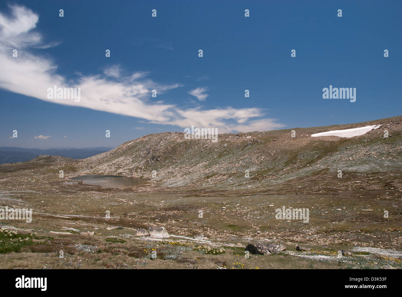 hiking at Mount Kosciuszko, Snowy Mountains in Kosciuszko National Park ...