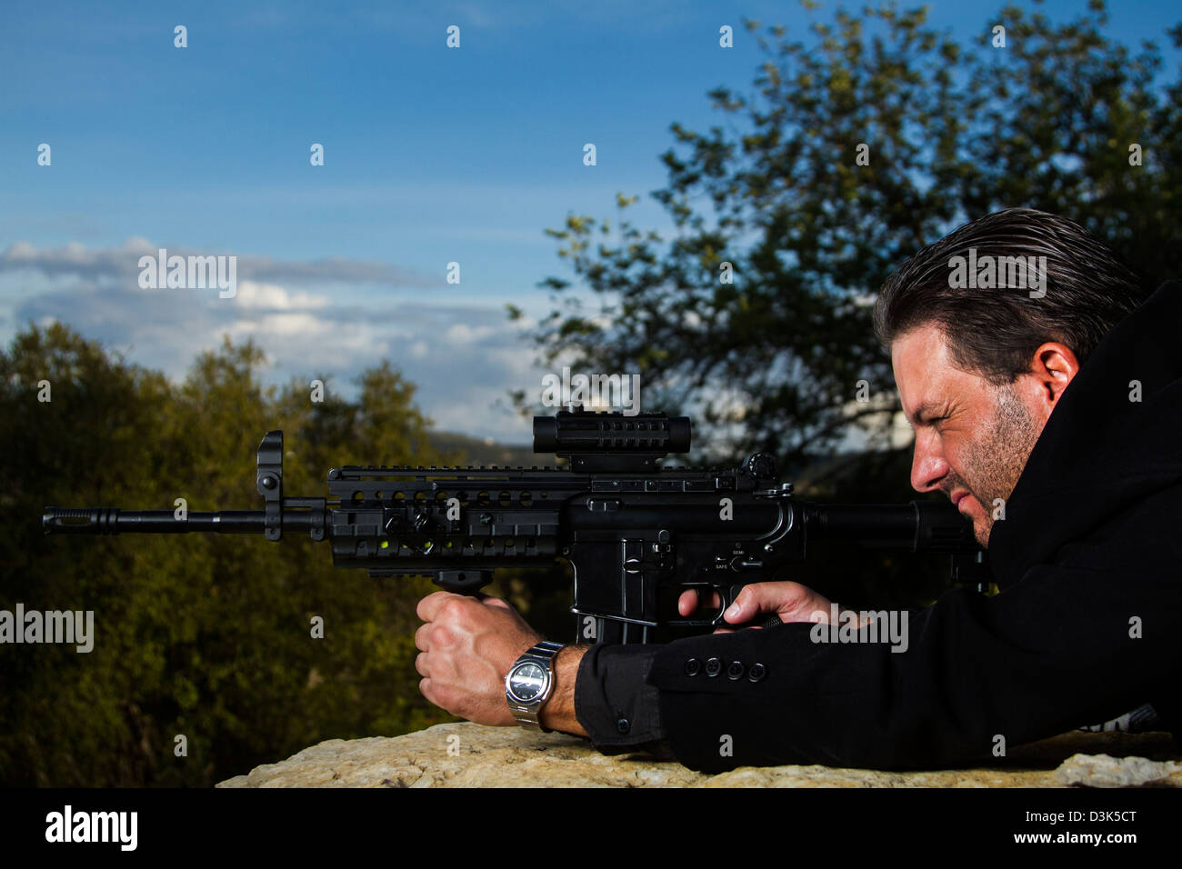 Sniper stance hi-res stock photography and images - Alamy
