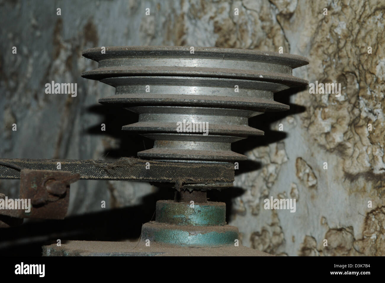 old machine parts Stock Photo - Alamy