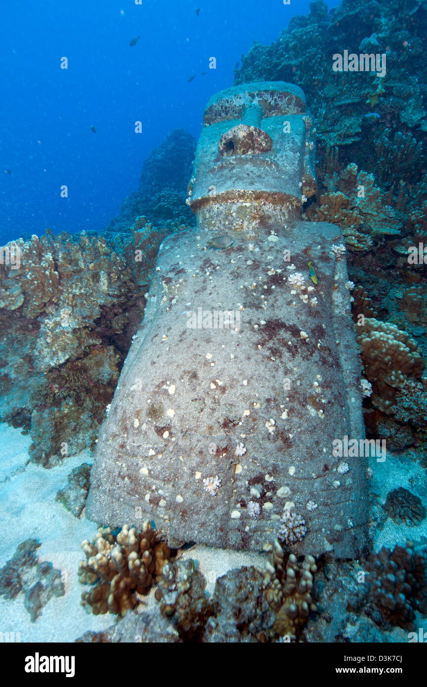 Moai underwater hi-res stock photography and images - Alamy