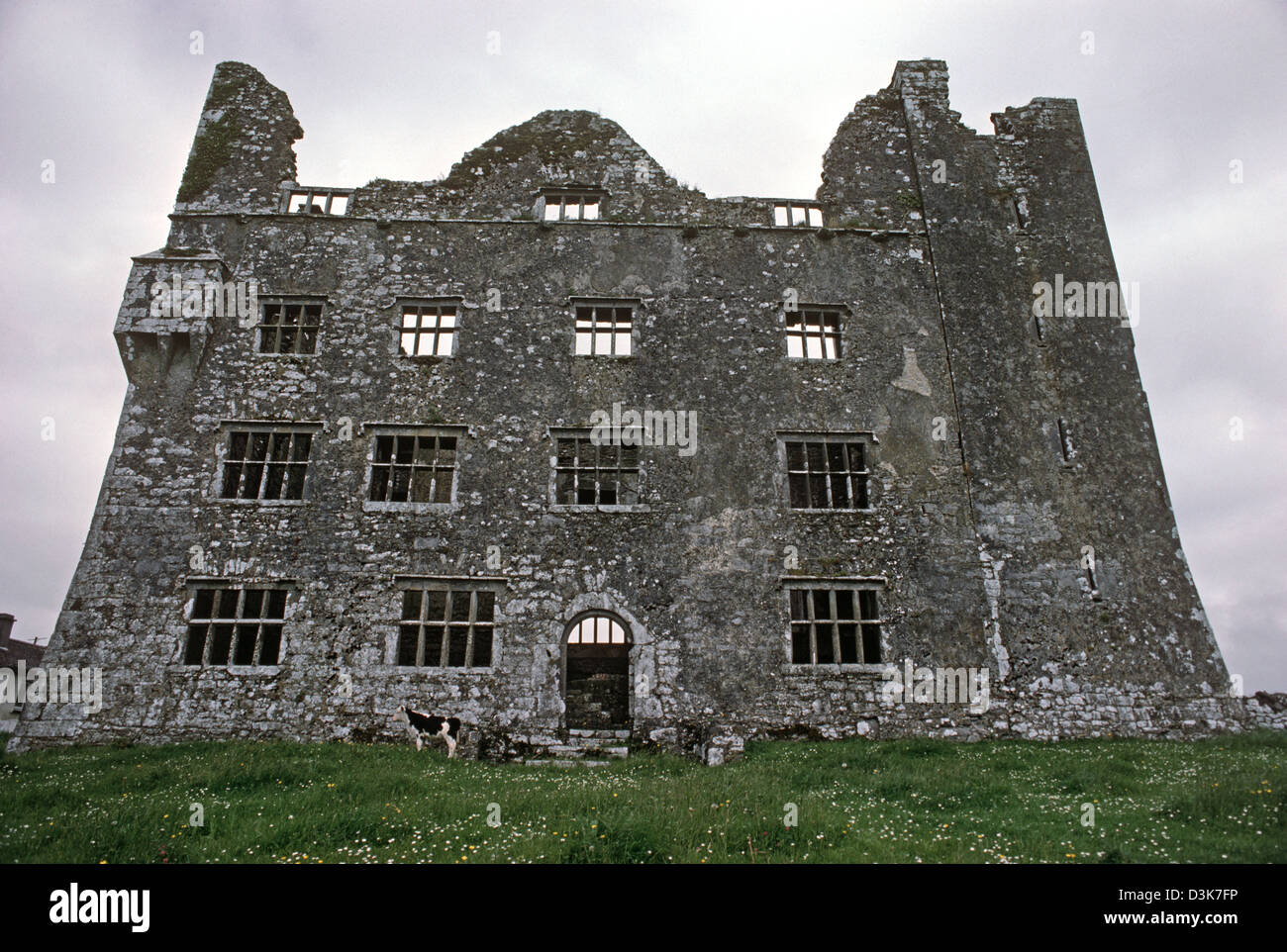 Leamanagh castle hi-res stock photography and images - Alamy