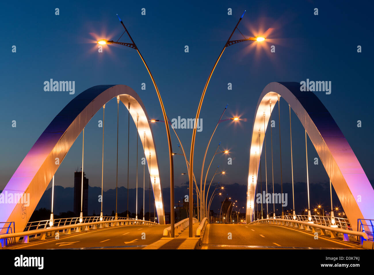 Modern bridges hi-res stock photography and images - Alamy