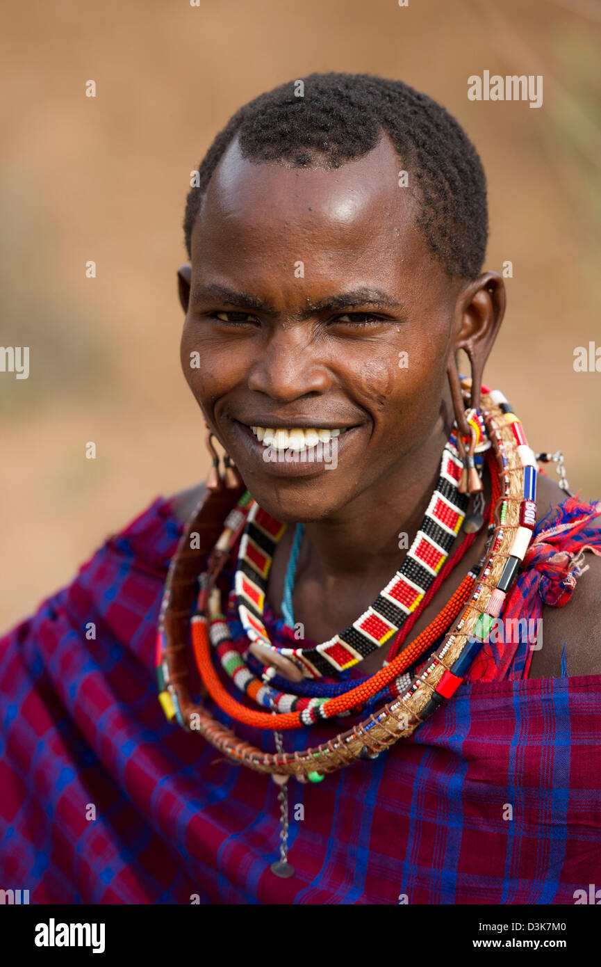 Traditional kenyan man hi-res stock photography and images - Alamy