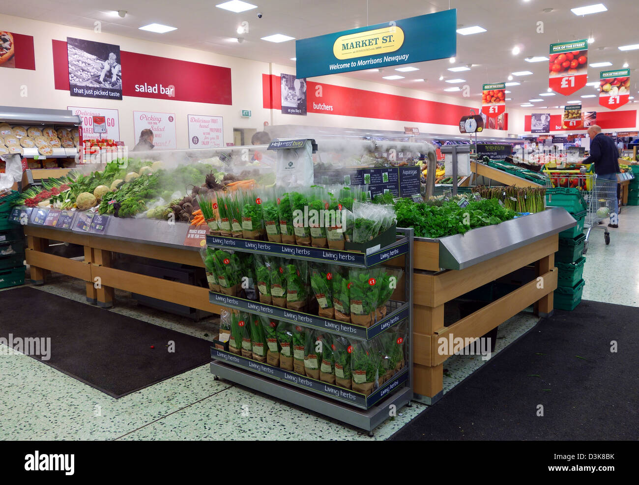 Salad supermarket steam hi-res stock photography and images - Alamy