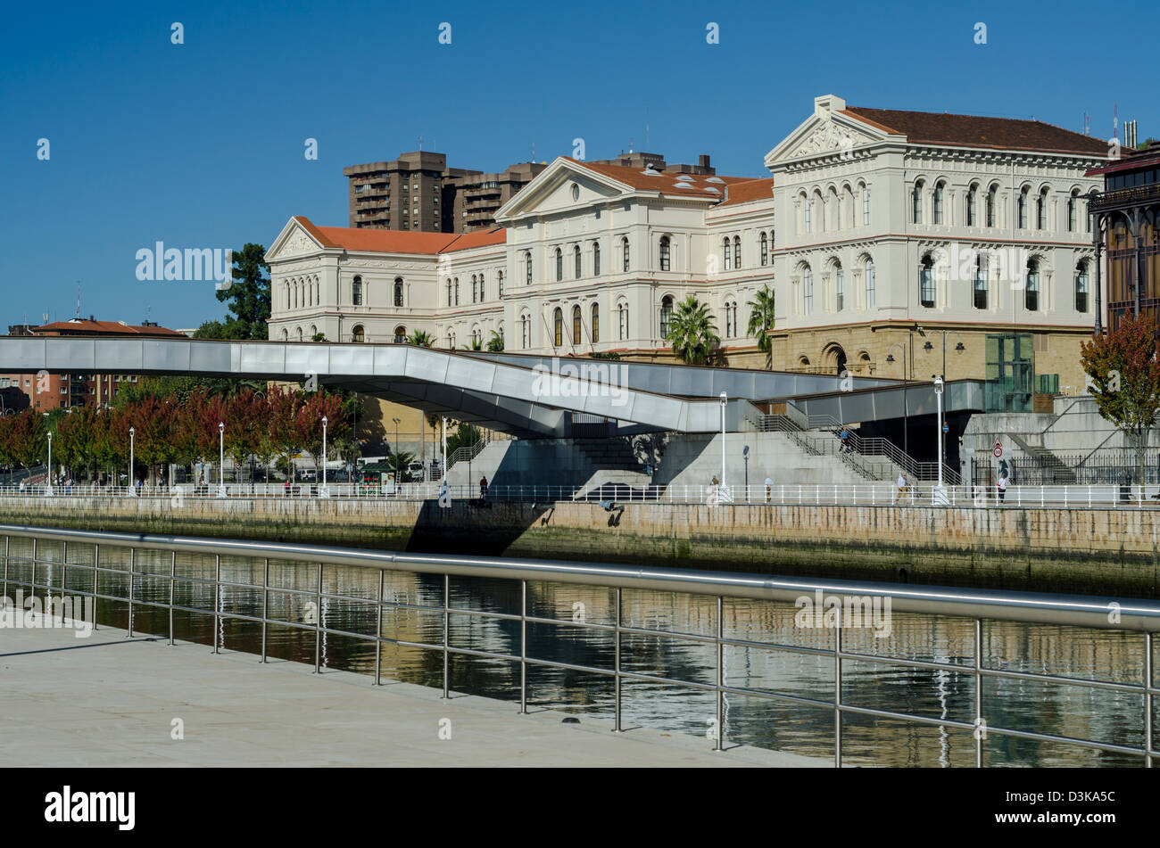 Deusto bridge bilbao hi-res stock photography and images - Alamy
