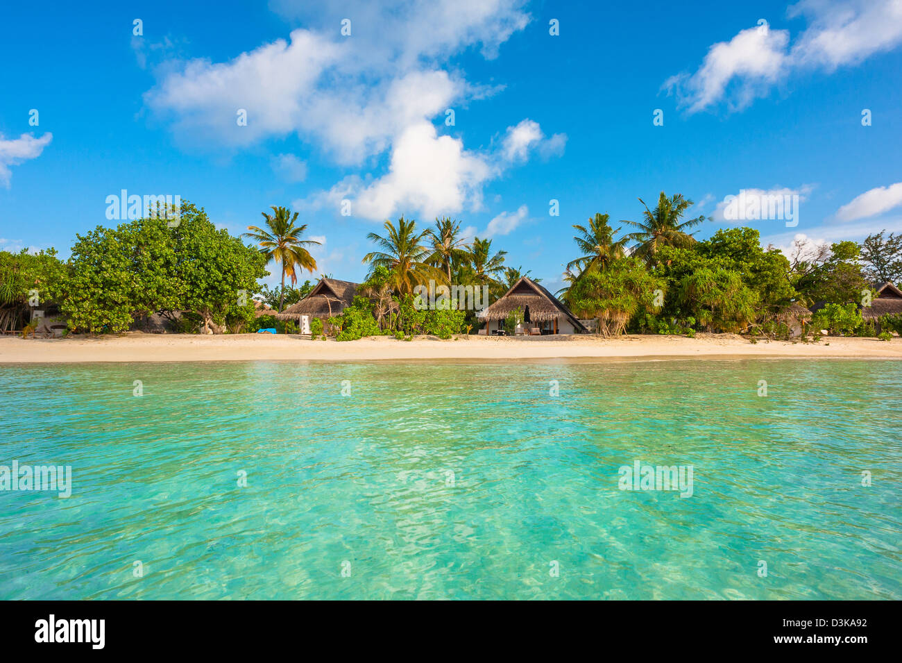 Daytime sky paradise island beach hi-res stock photography and images ...