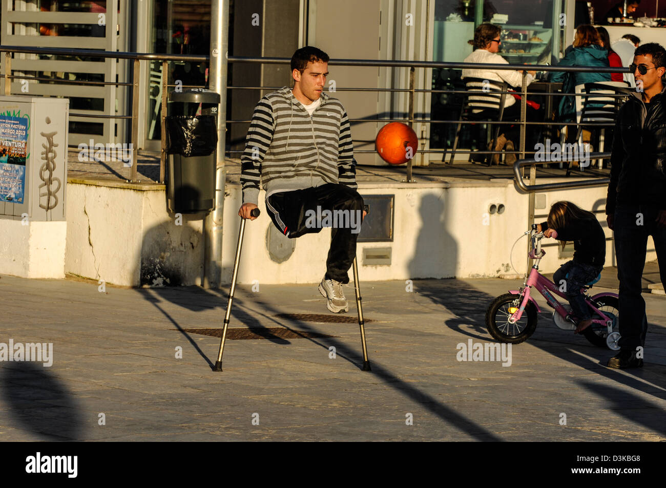 one legged footballer Stock Photo - Alamy