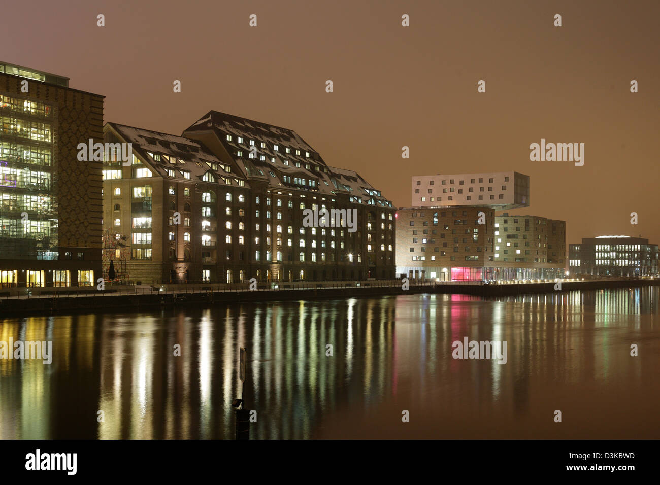 Universal music group headquarters hi-res stock photography and images ...