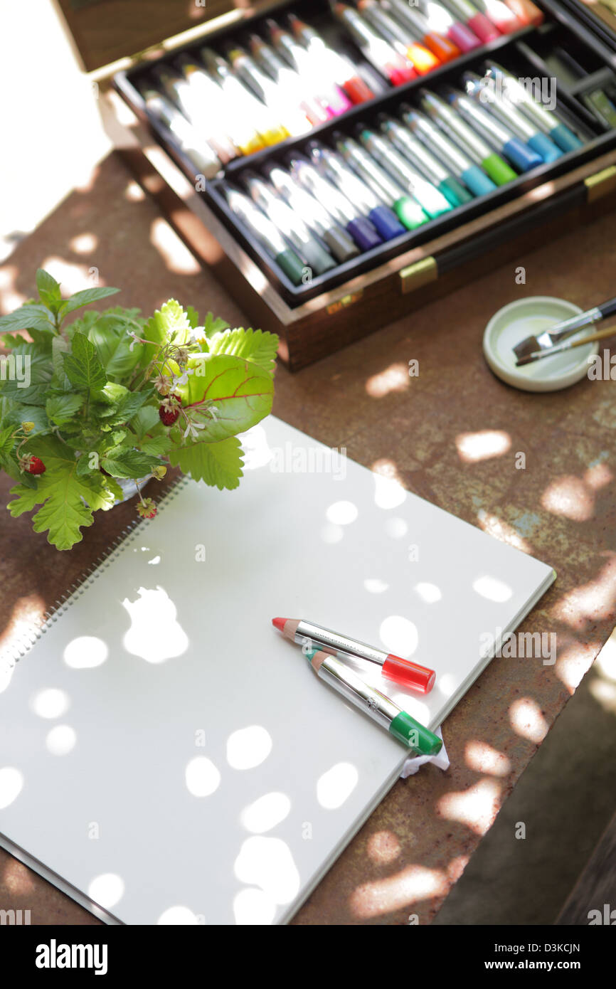 Summer table painting art hi-res stock photography and images - Alamy