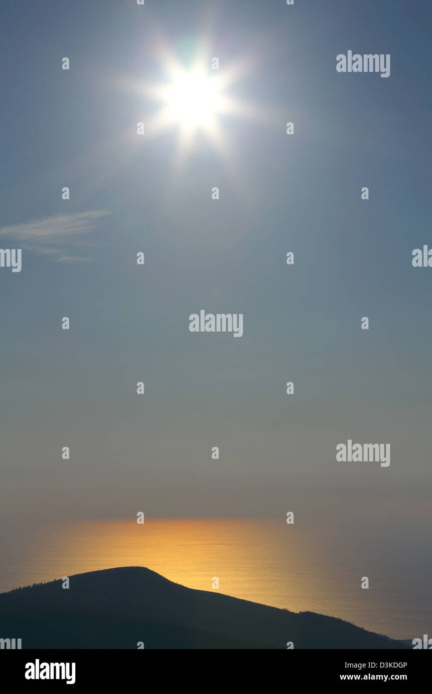 Sunset into sea hi-res stock photography and images - Alamy