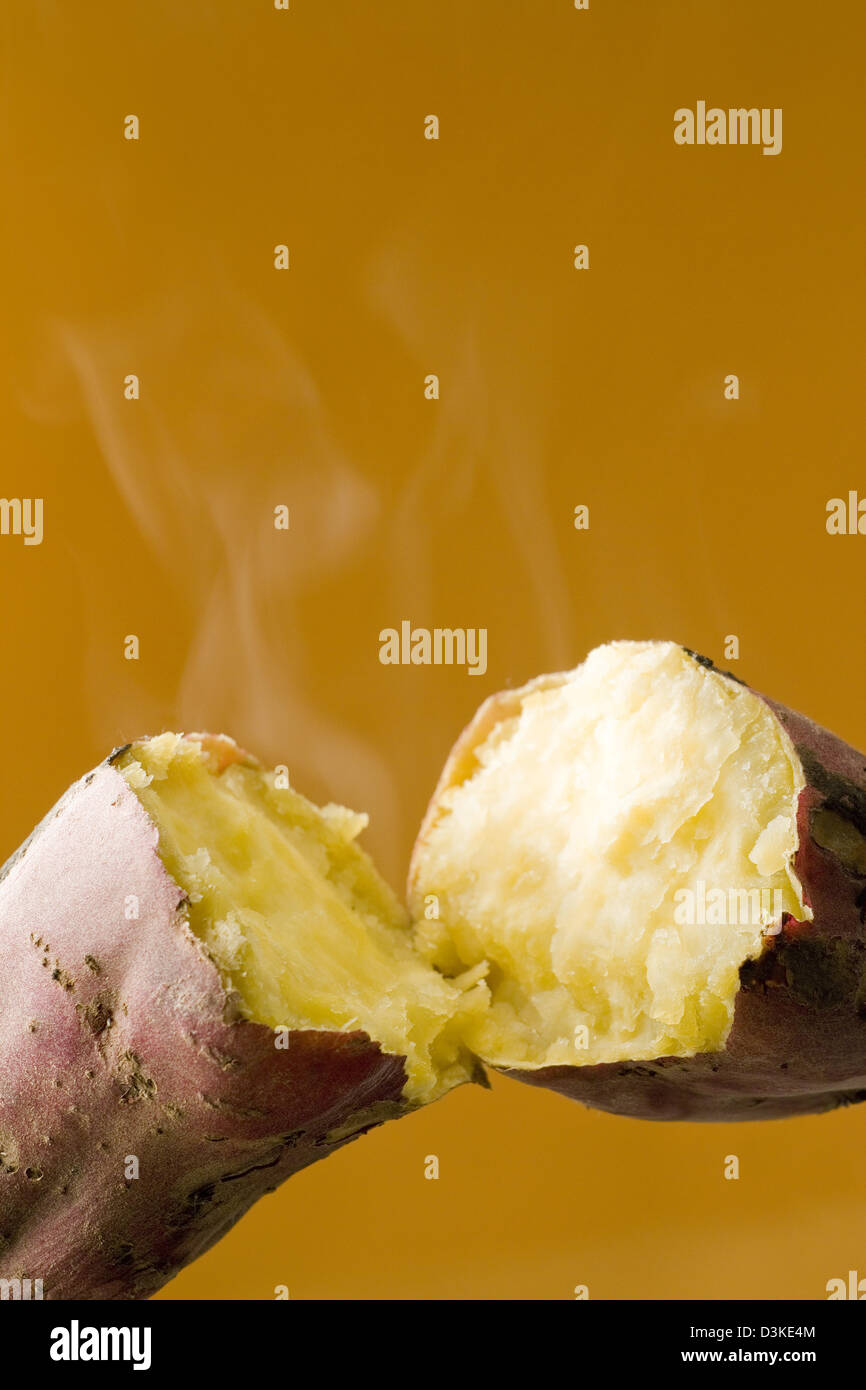 Piping potato hi-res stock photography and images - Alamy