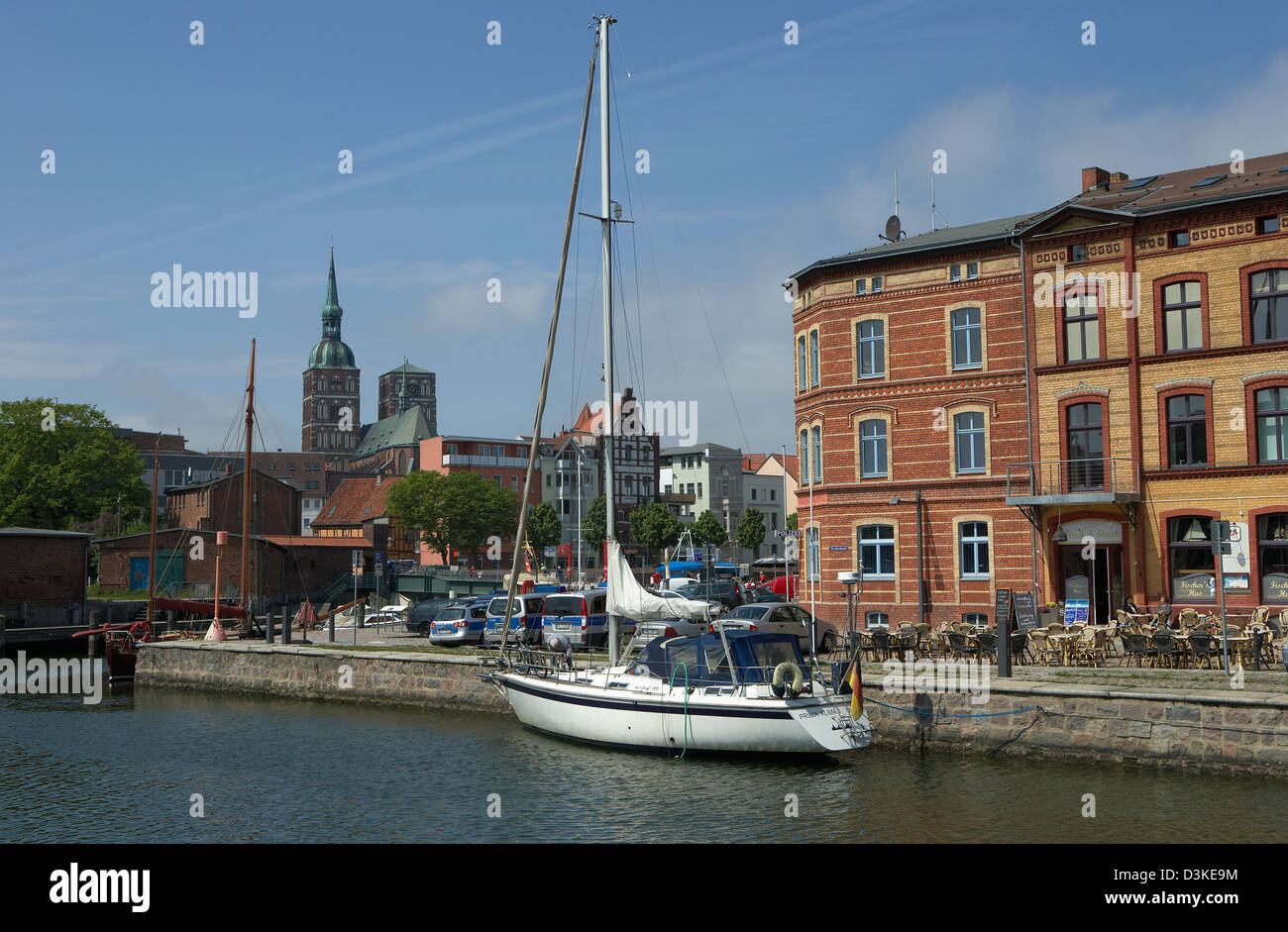 Cross channel hi-res stock photography and images - Alamy