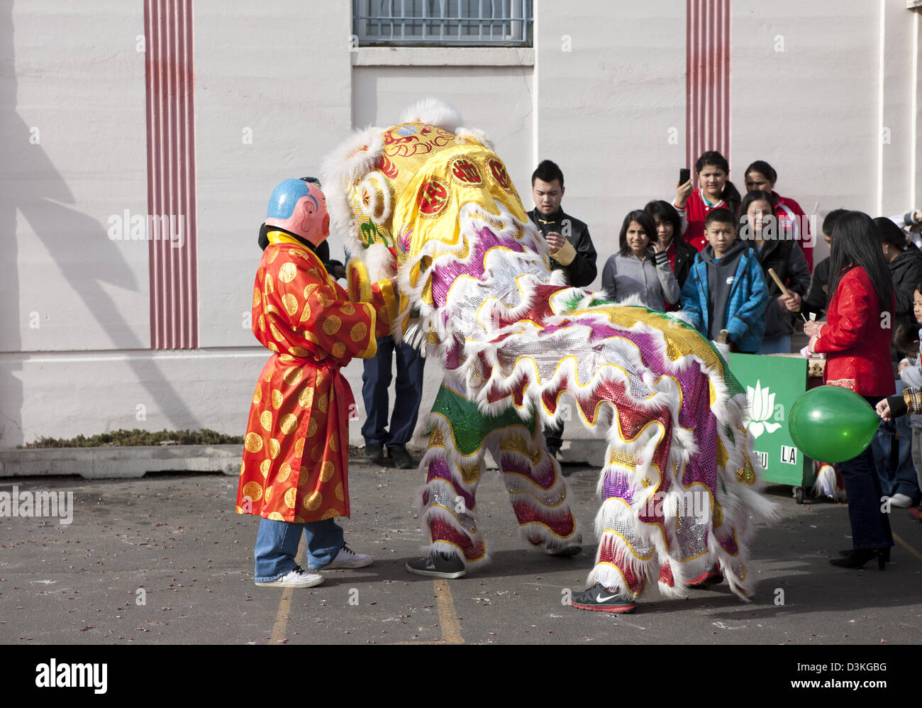 Chinese lion dance Stock Photo - Alamy
