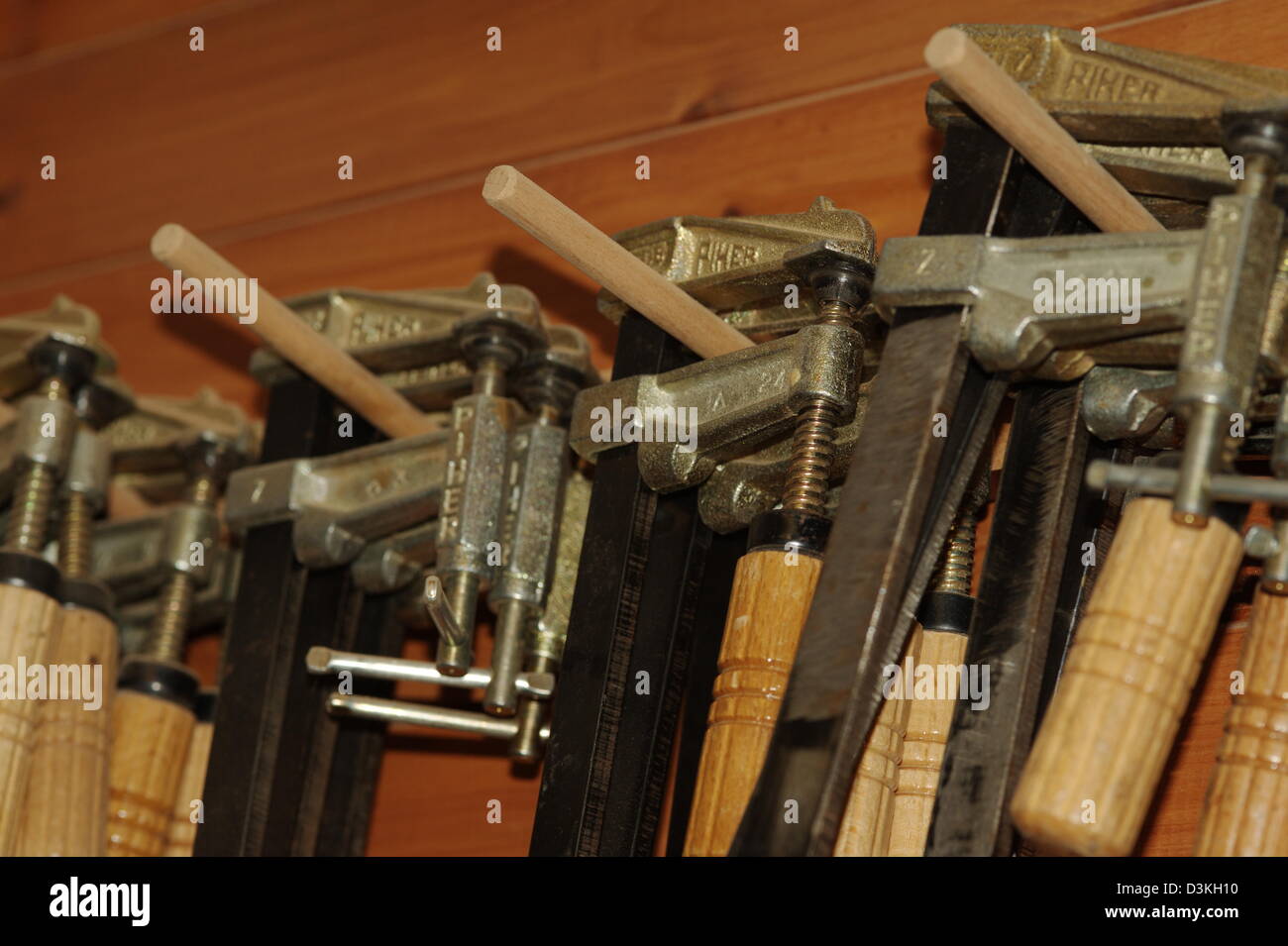 Hang clamp hi-res stock photography and images - Alamy