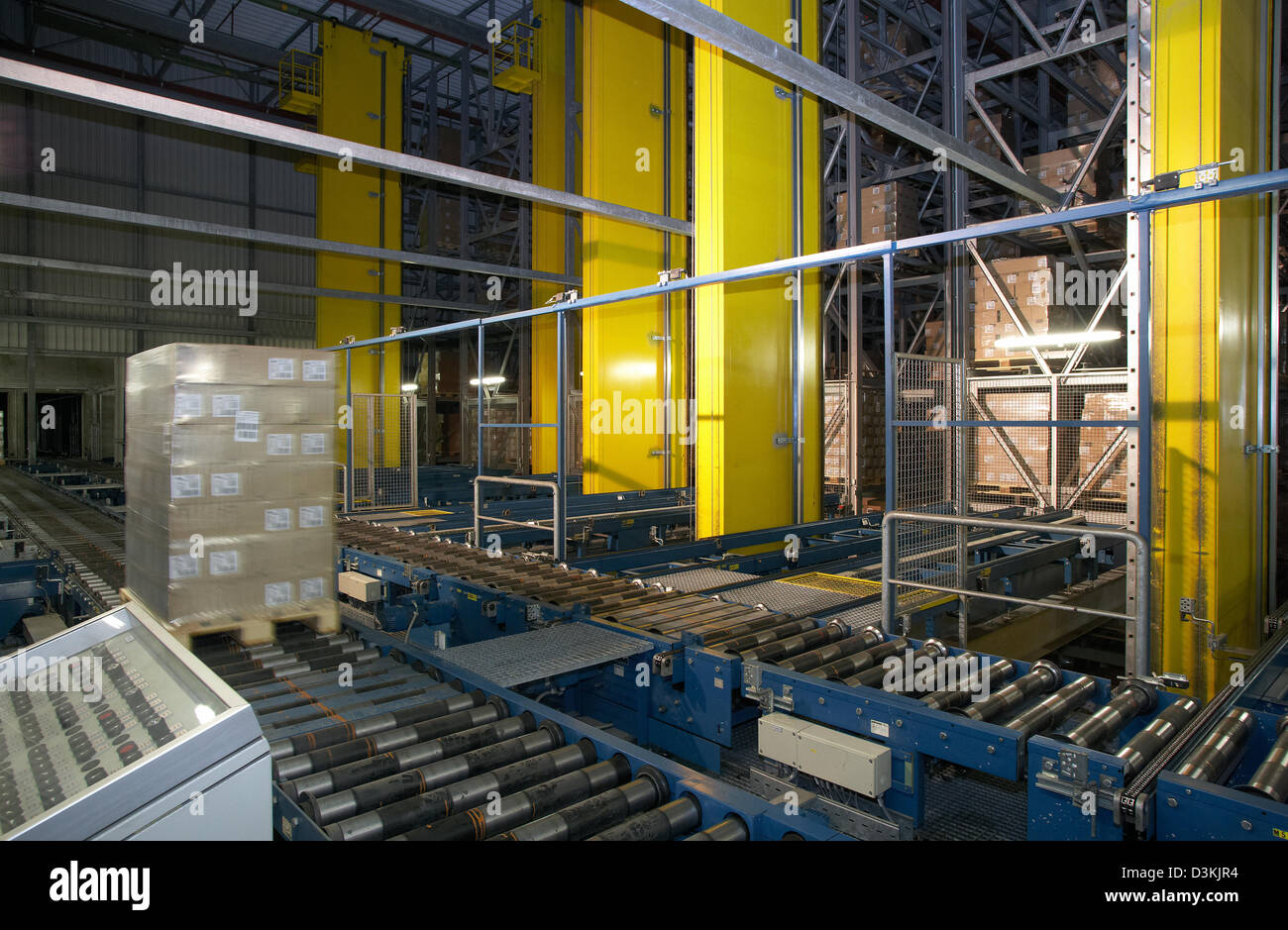 Shipping Area High Resolution Stock Photography and Images - Alamy