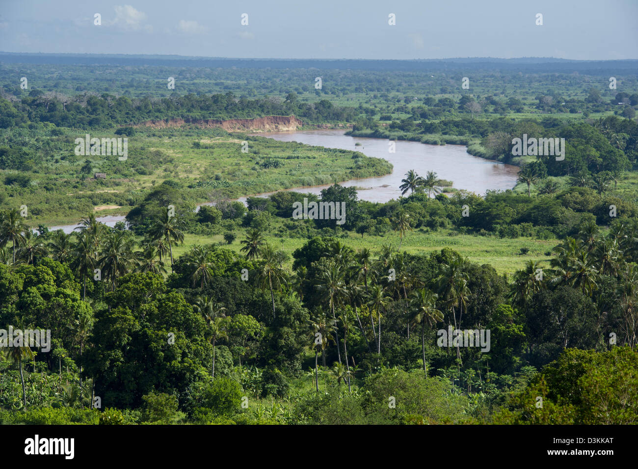 Voi River outside Tsavo East National Park, Kenya Stock Photo - Alamy