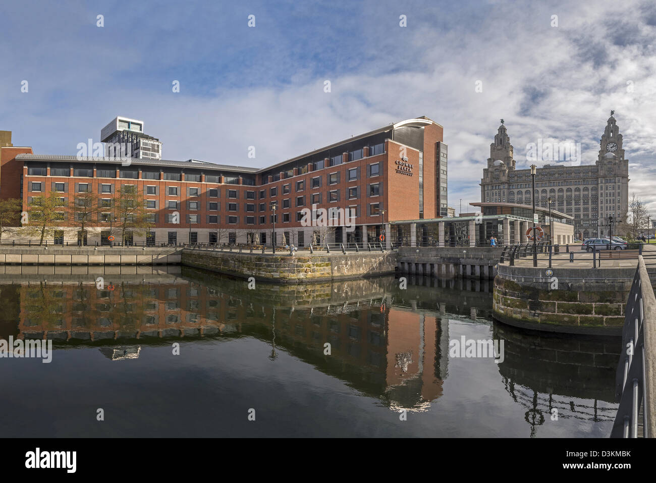 Crowne plaza hotel liverpool hi-res stock photography and images - Alamy