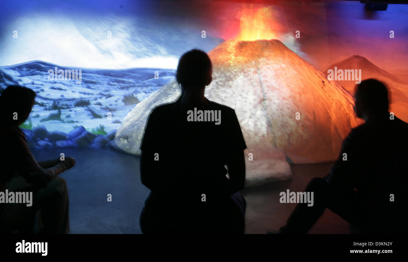 (dpa) - A volcano model simulating the eruption of the Eifel volcanoes ...